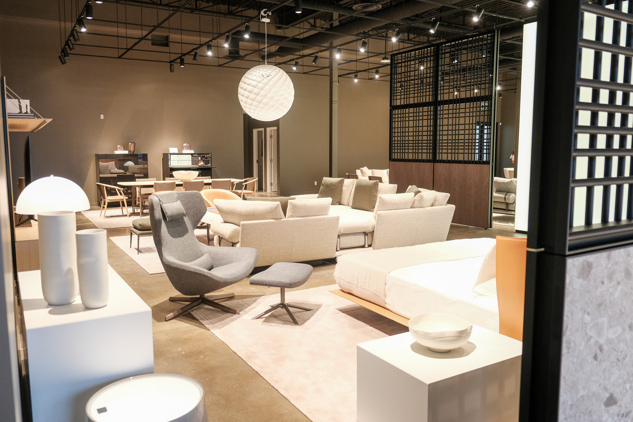 Arguson Projects Inc. | Project: B&B Italia Showroom