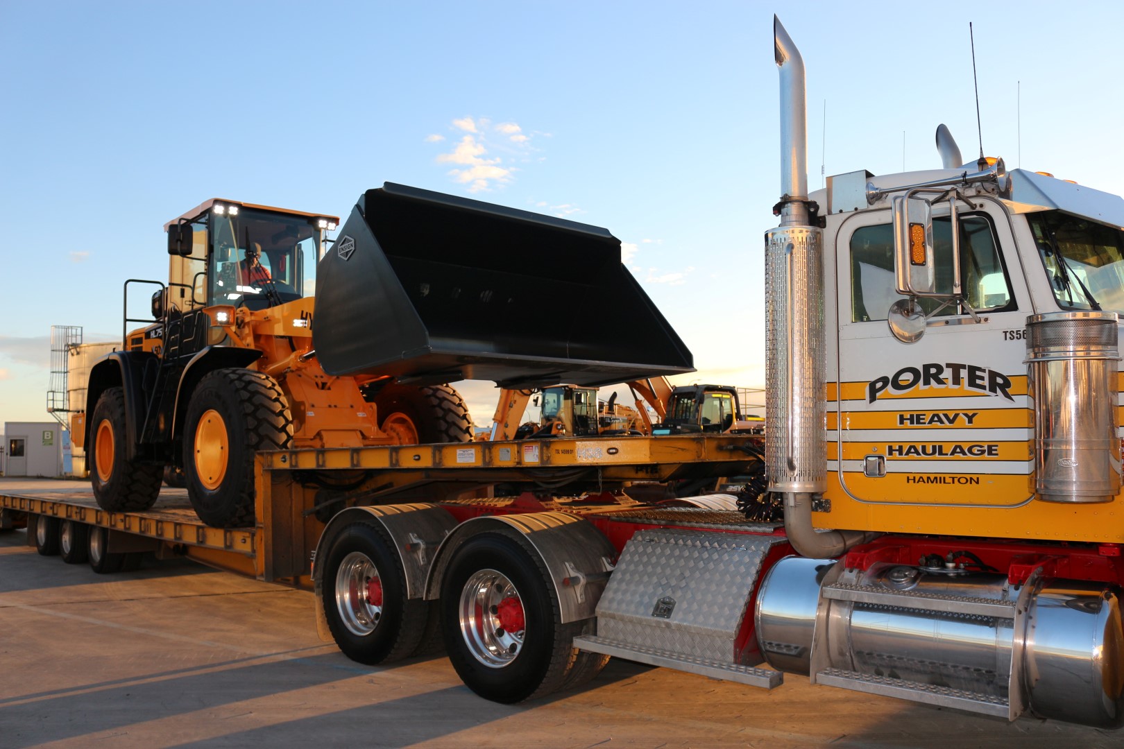 Heavy Machine Transport | Porter Haulage