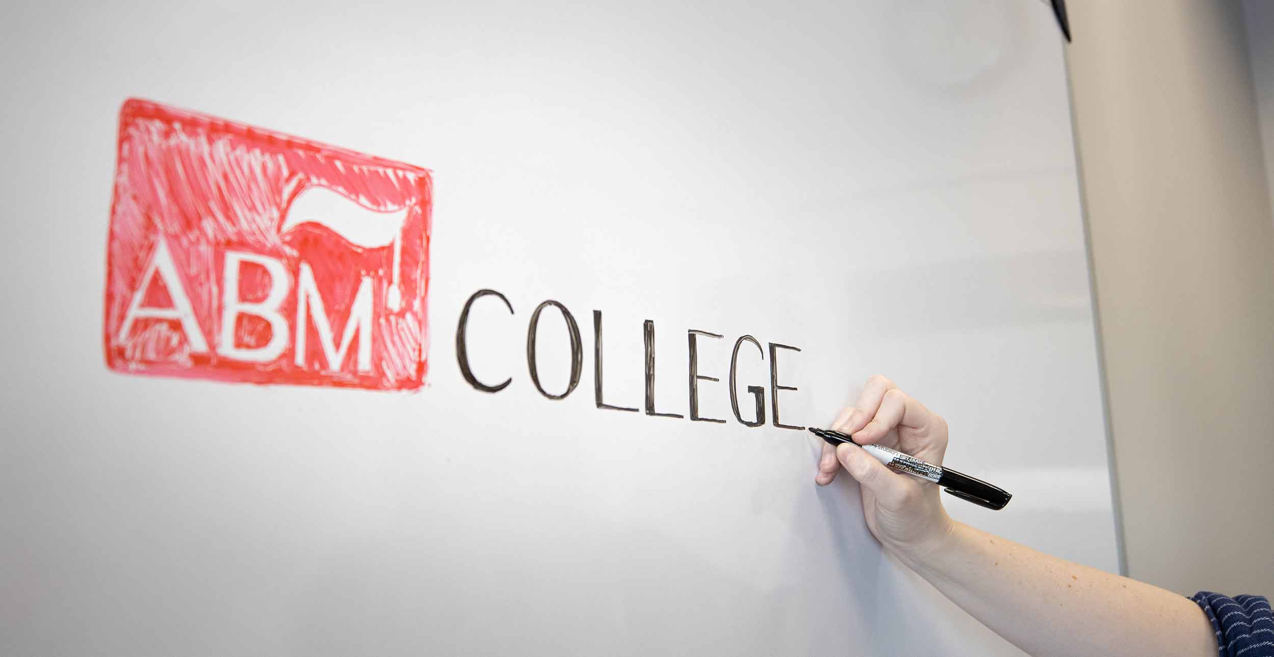 ABM College: Guide to Success: What Is An Educational Assistant?