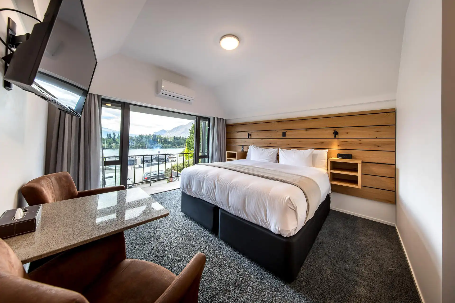 Book a Stay in a Lake View Studios with Balcony at Lomond Lodge