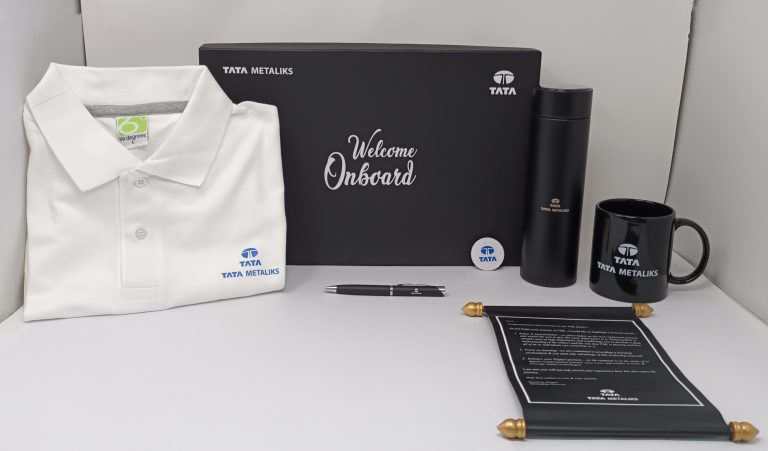 10 Must Have Items for Creating New Employee Welcome Kit