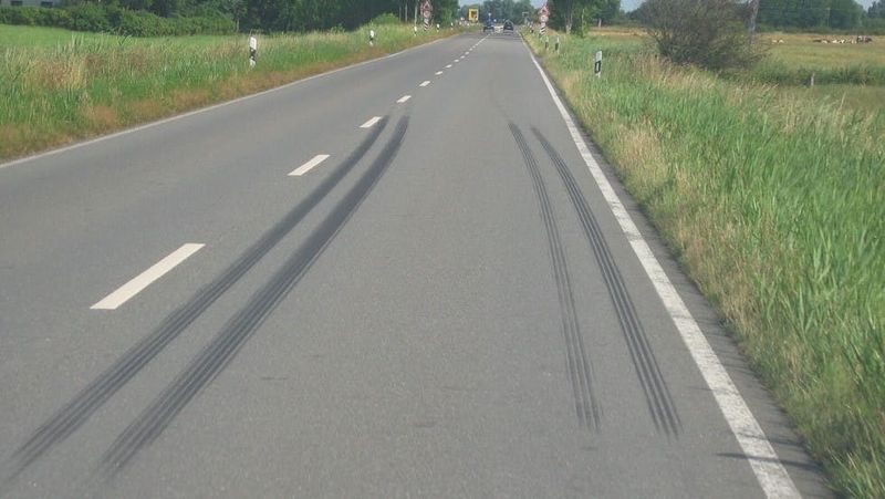 Tout savoir sur la ligne continue - Ornikar