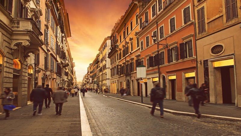 Les dimensions réglementaires des trottoirs - Ornikar