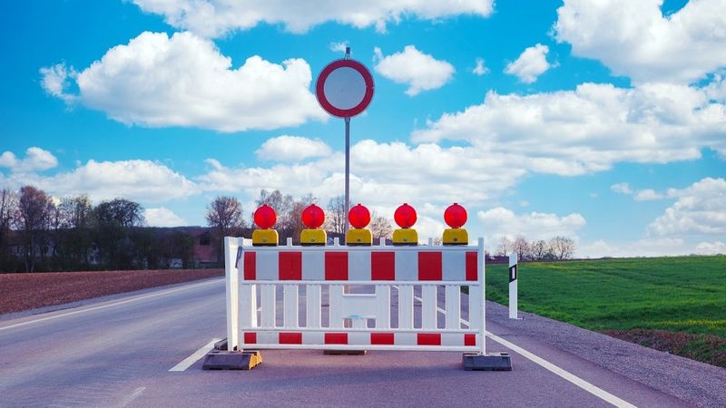 Terre-pleins et séparateurs de voies : présentation - Ornikar