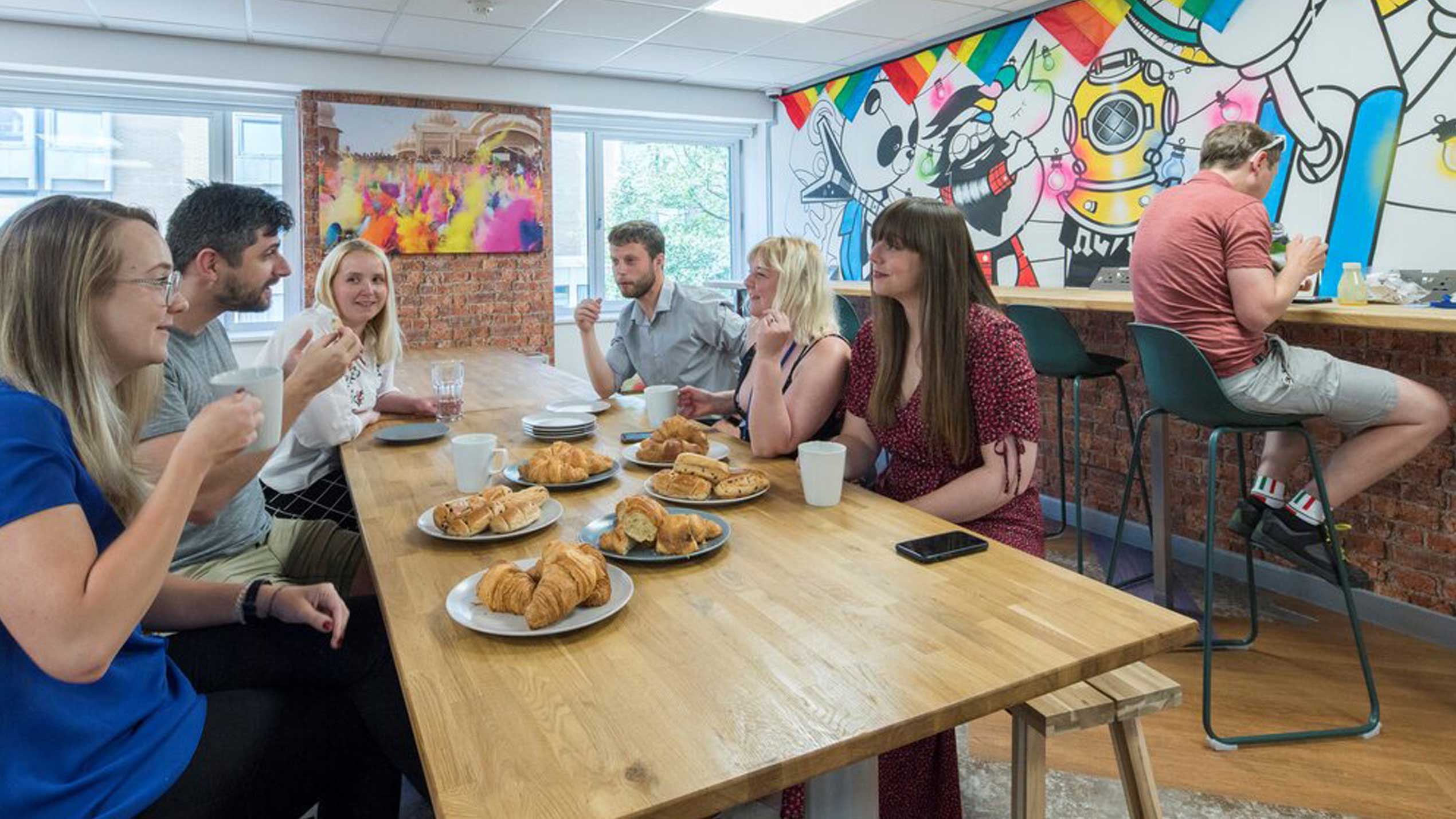 How To Pick The Right Workspace For Your Team | DeskLodge