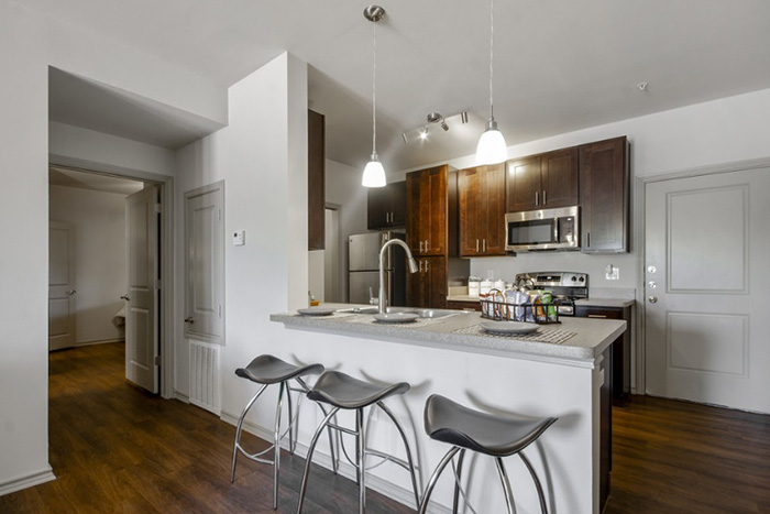 Photos of Midtown Arlington | UTA Apartments