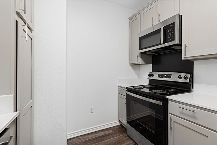 Photos of Midtown Arlington | UTA Apartments