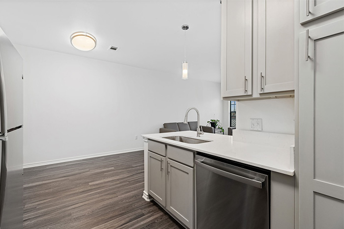 Photos of Midtown Arlington | UTA Apartments