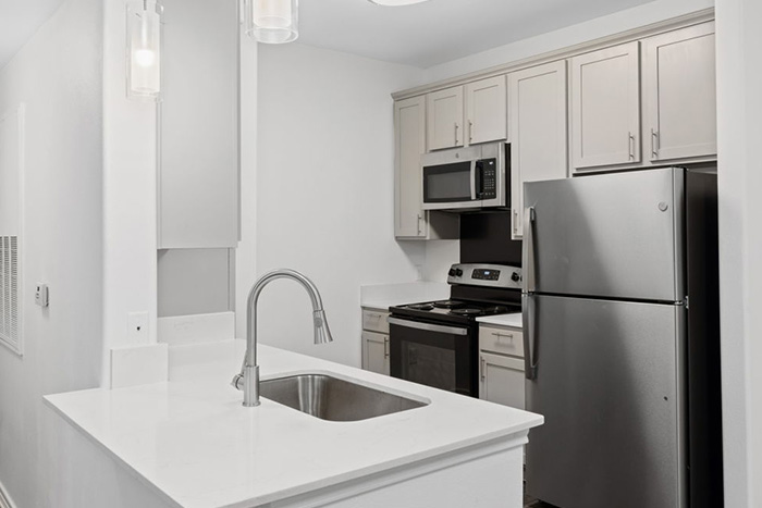 Photos of Midtown Arlington | UTA Apartments