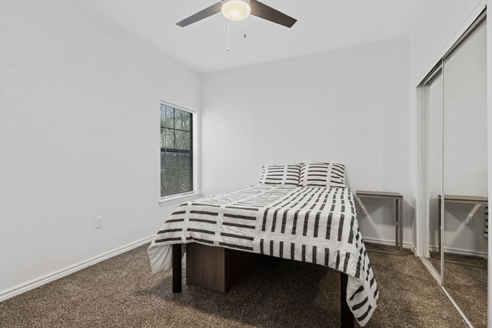 Photos of Midtown Arlington | UTA Apartments