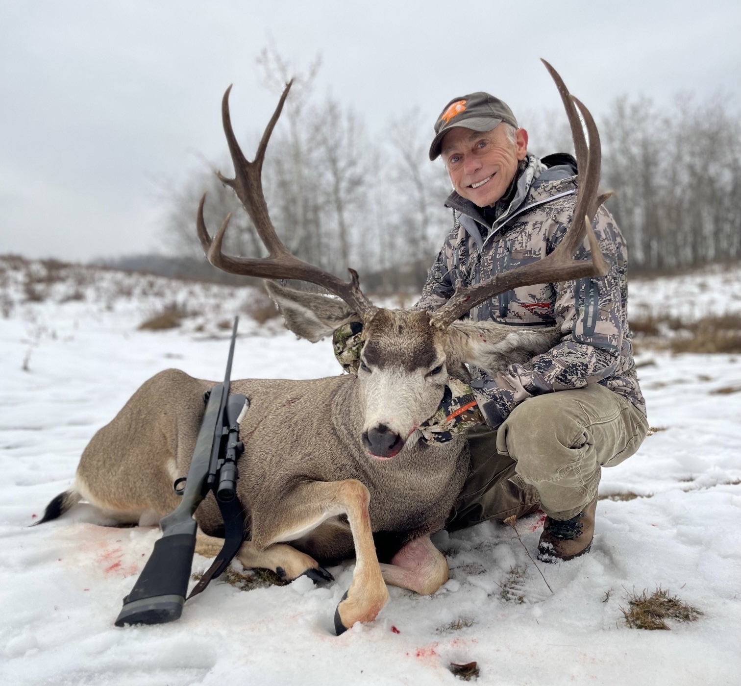 Alberta Trophy Mule Deer Hunt in Pigeon Lake, Alberta, Canada ...