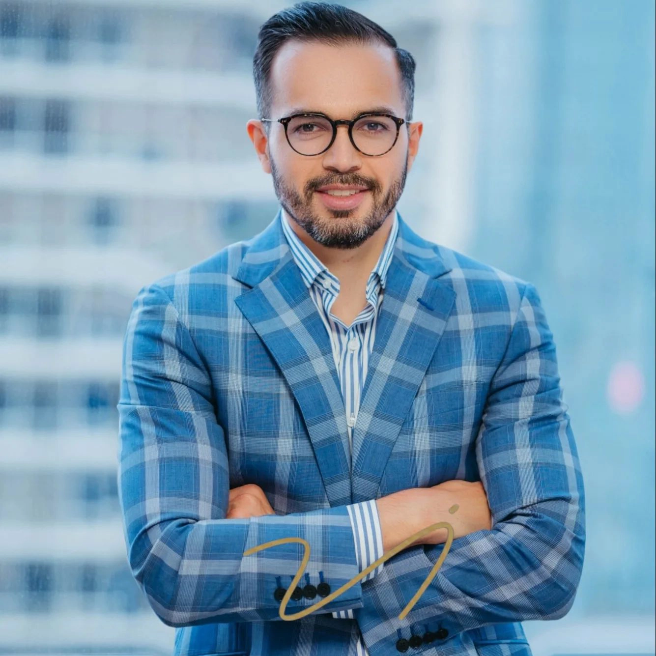 Aumento mamario | Dr. Víctor Hugo Avalos Gómez