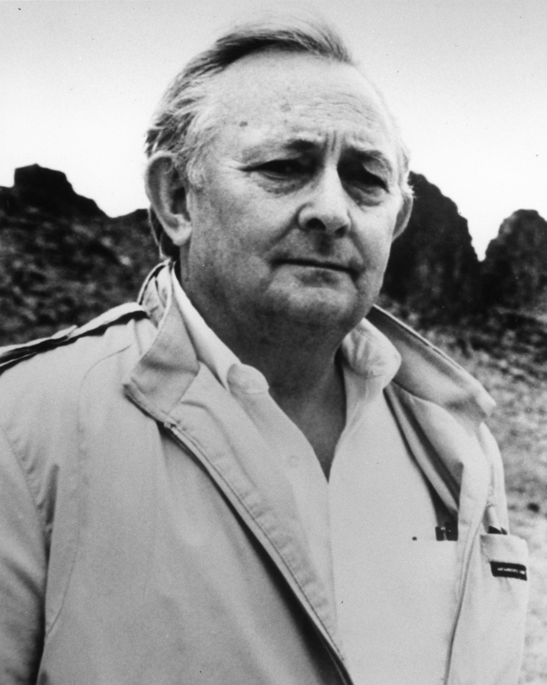 Tony Hillerman, Class of 1997 | Oklahoma Hall of Fame