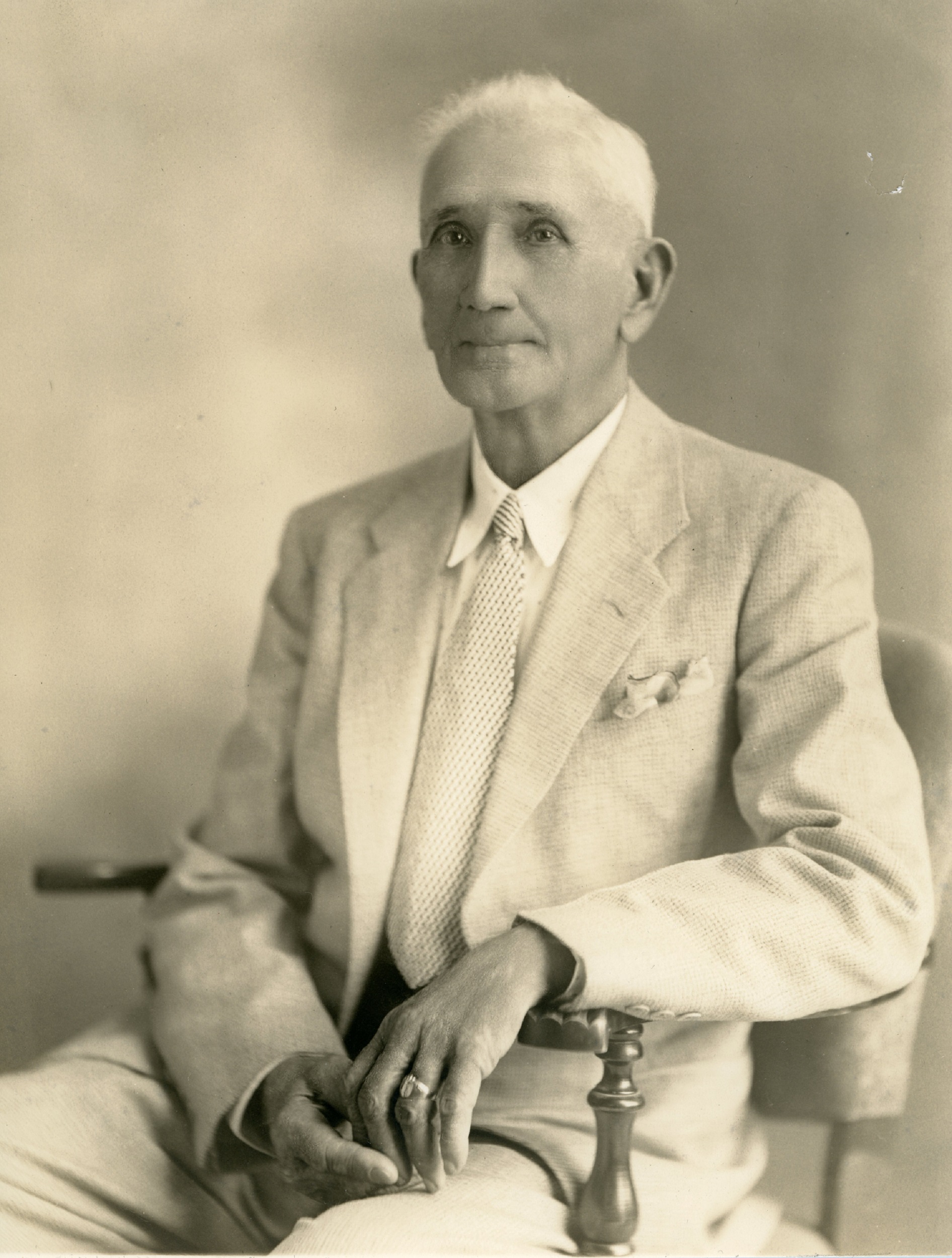 Thomas P. Howell, Class of 1934 | Oklahoma Hall of Fame