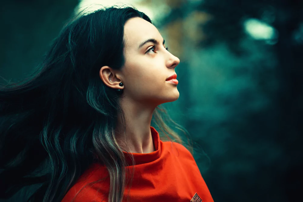 Are Large Foreheads Attractive? Exploring the Beauty Feature of the Moment