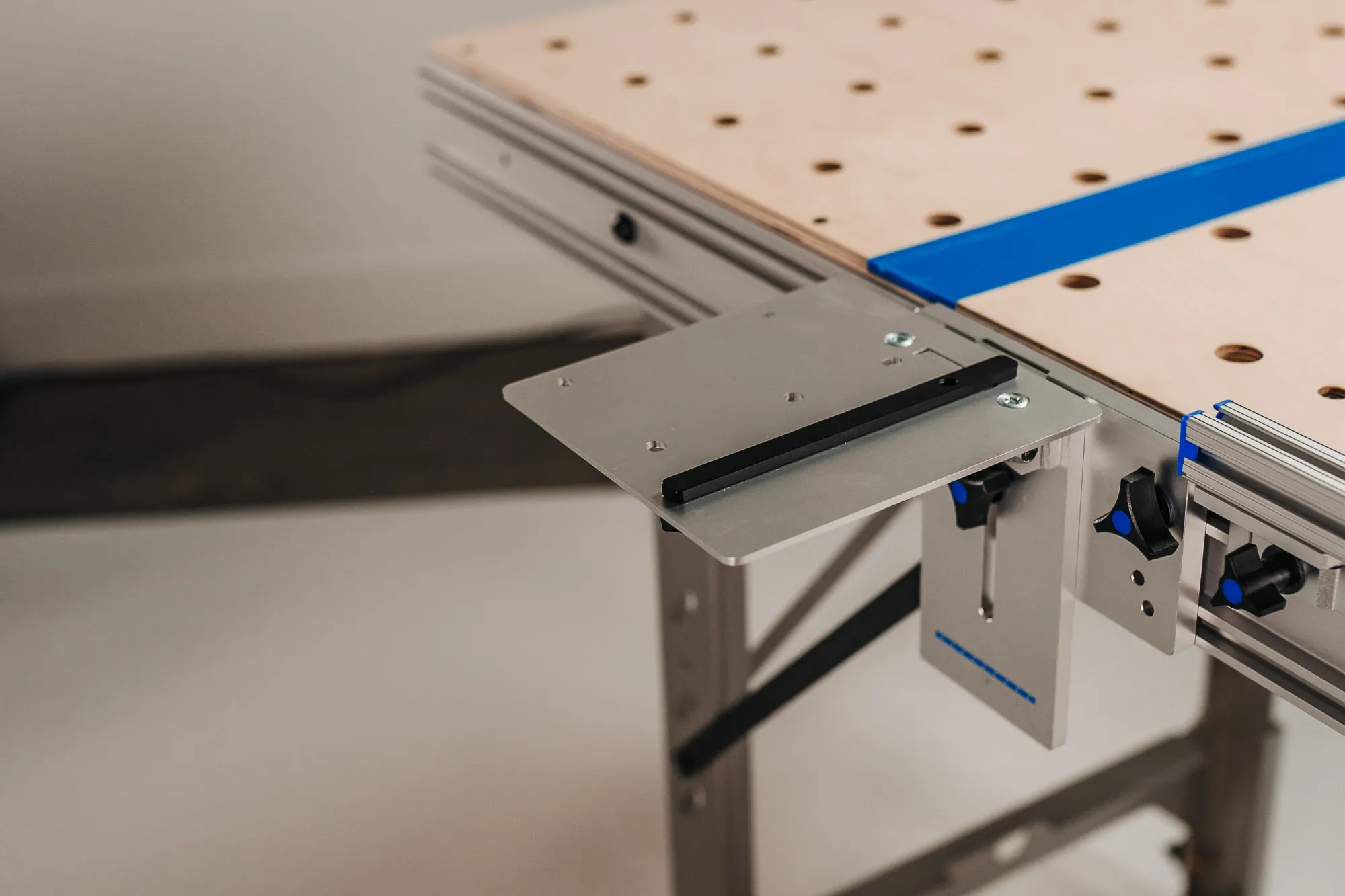 Guide Rail Bracket Set: The Essential Tool for Every Craftsman | Dash ...