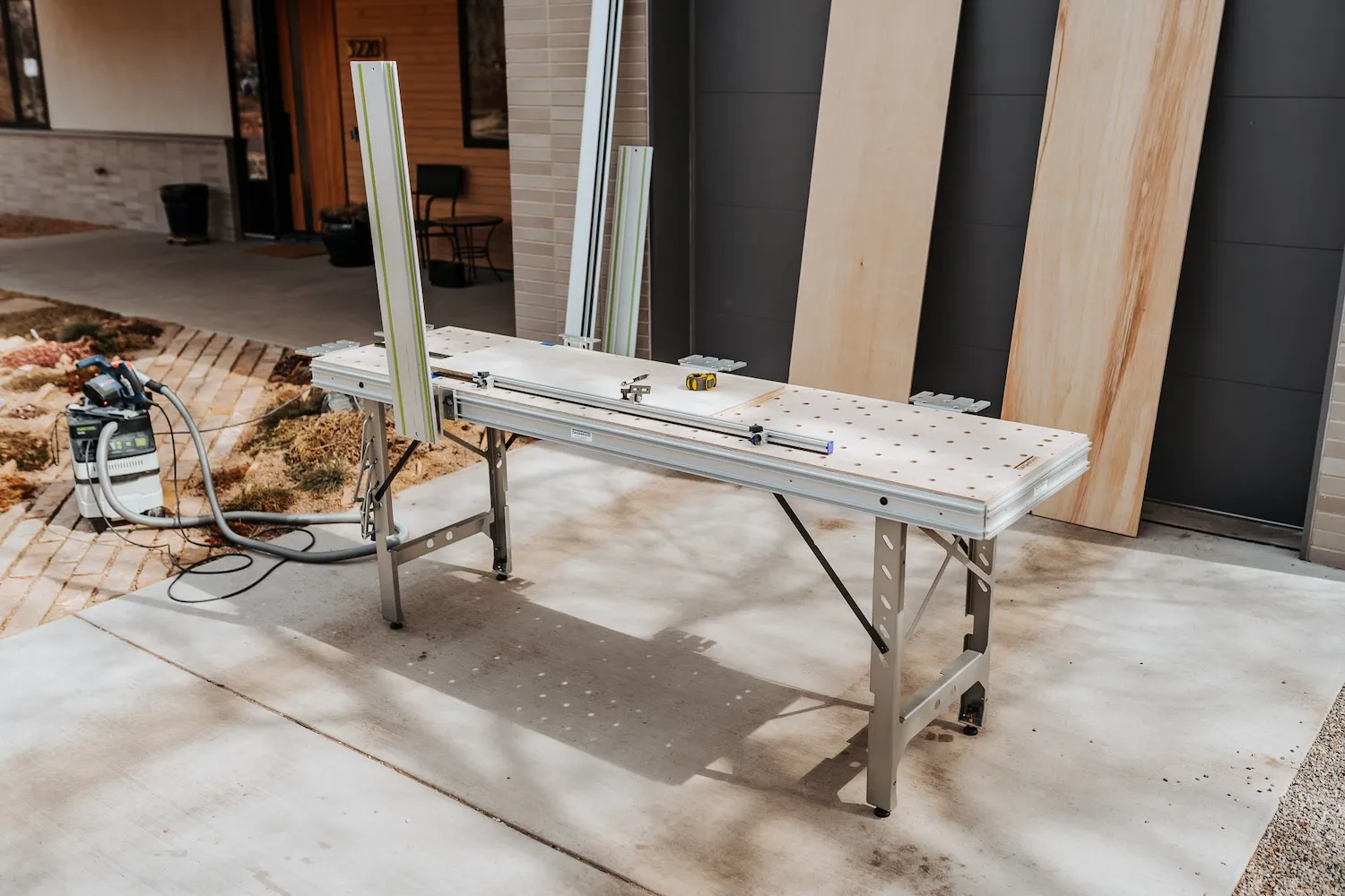 Creative Workbench Ideas For Maximum Production | Dash-Board Portable ...