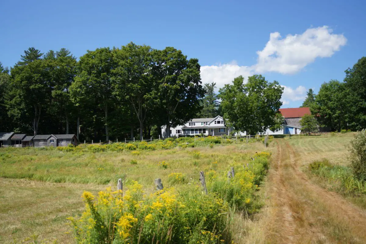 Sarah Loftus presents the history of Rolling Acres Farm in Jefferson