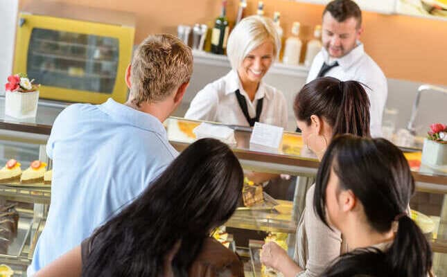 Tipos de clientes en un restaurantes >> 3 categorías