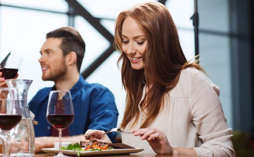 Cómo mejorar la experiencia de cliente en un restaurante