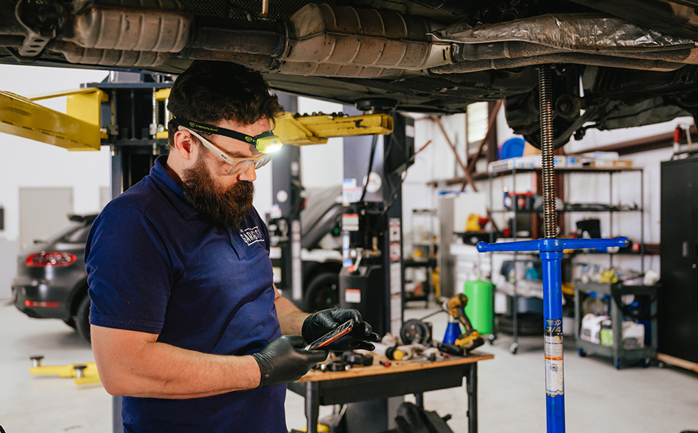 The Ultimate Guide to Modernizing Your Shop With Repair Shop Software ...
