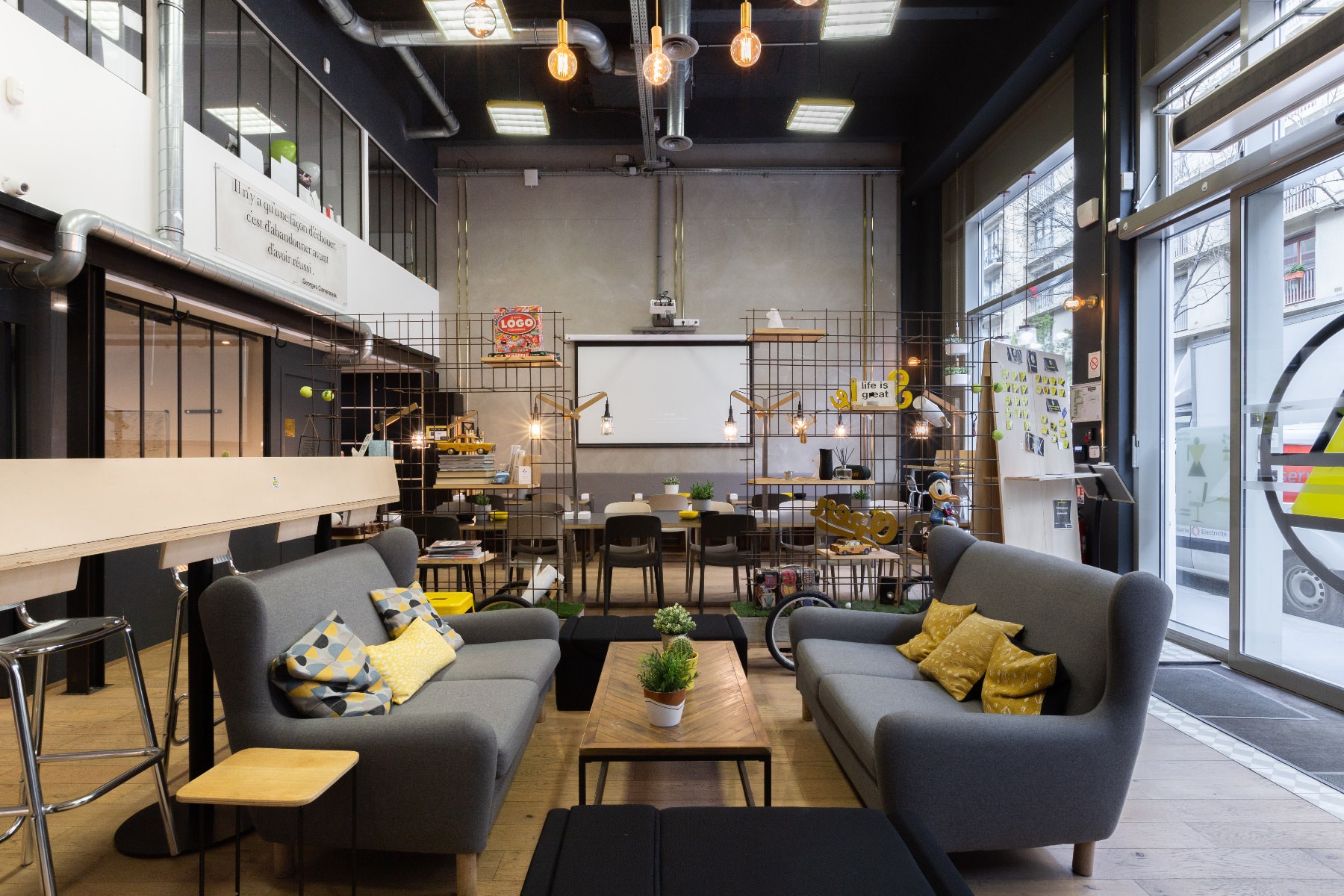 Café Coworking | Cool & Workers