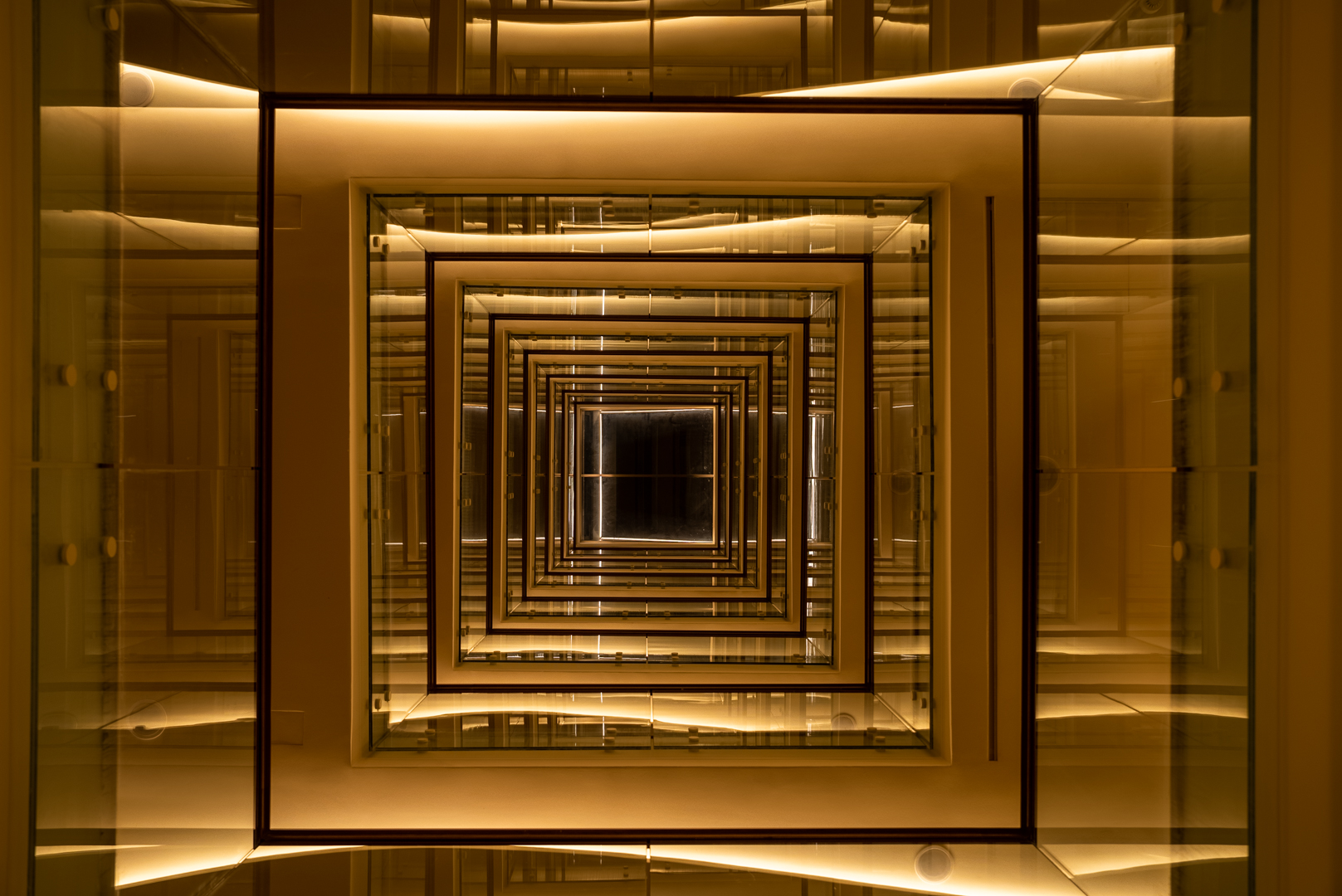 Archtube - Isla Brown Corinthia