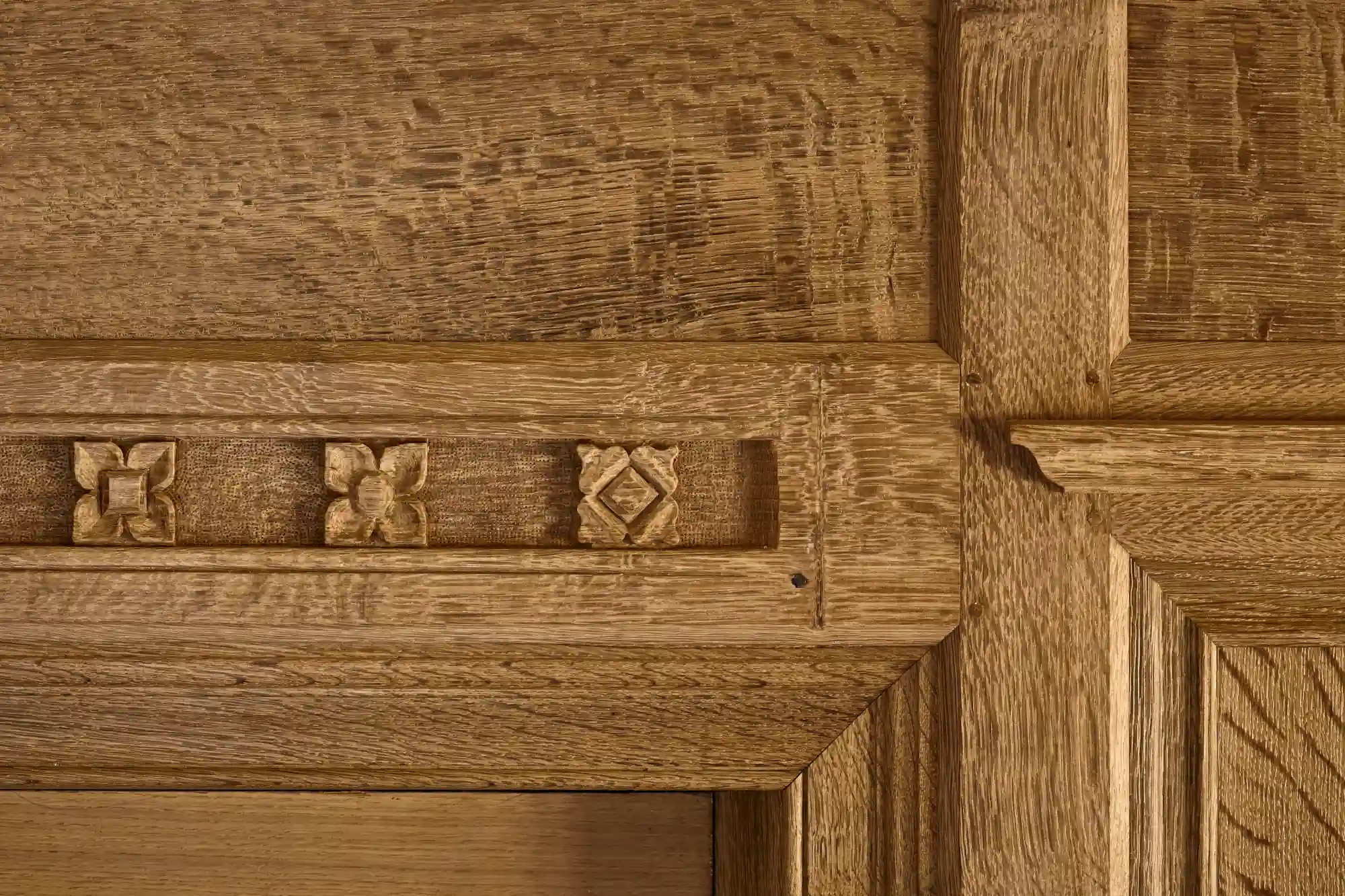 Oak panelling - Jack Badger traditional joinery company