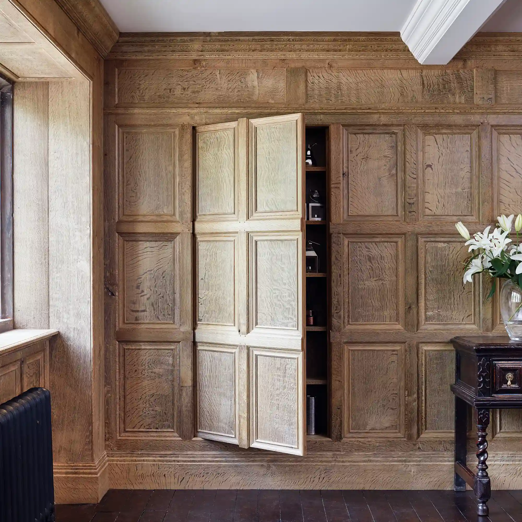 Oak panelling - Jack Badger traditional joinery company