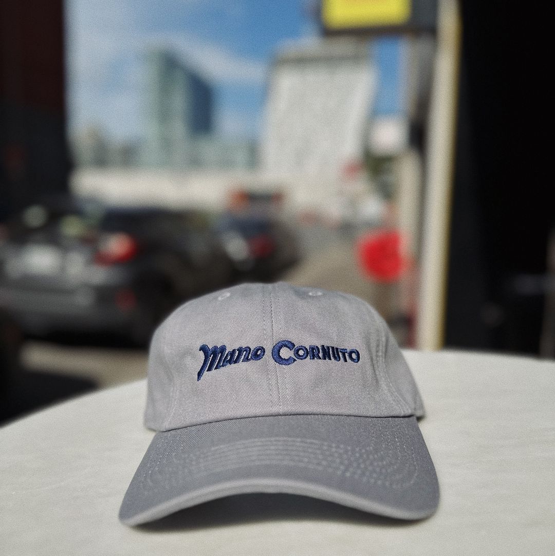 Mano Cornuto