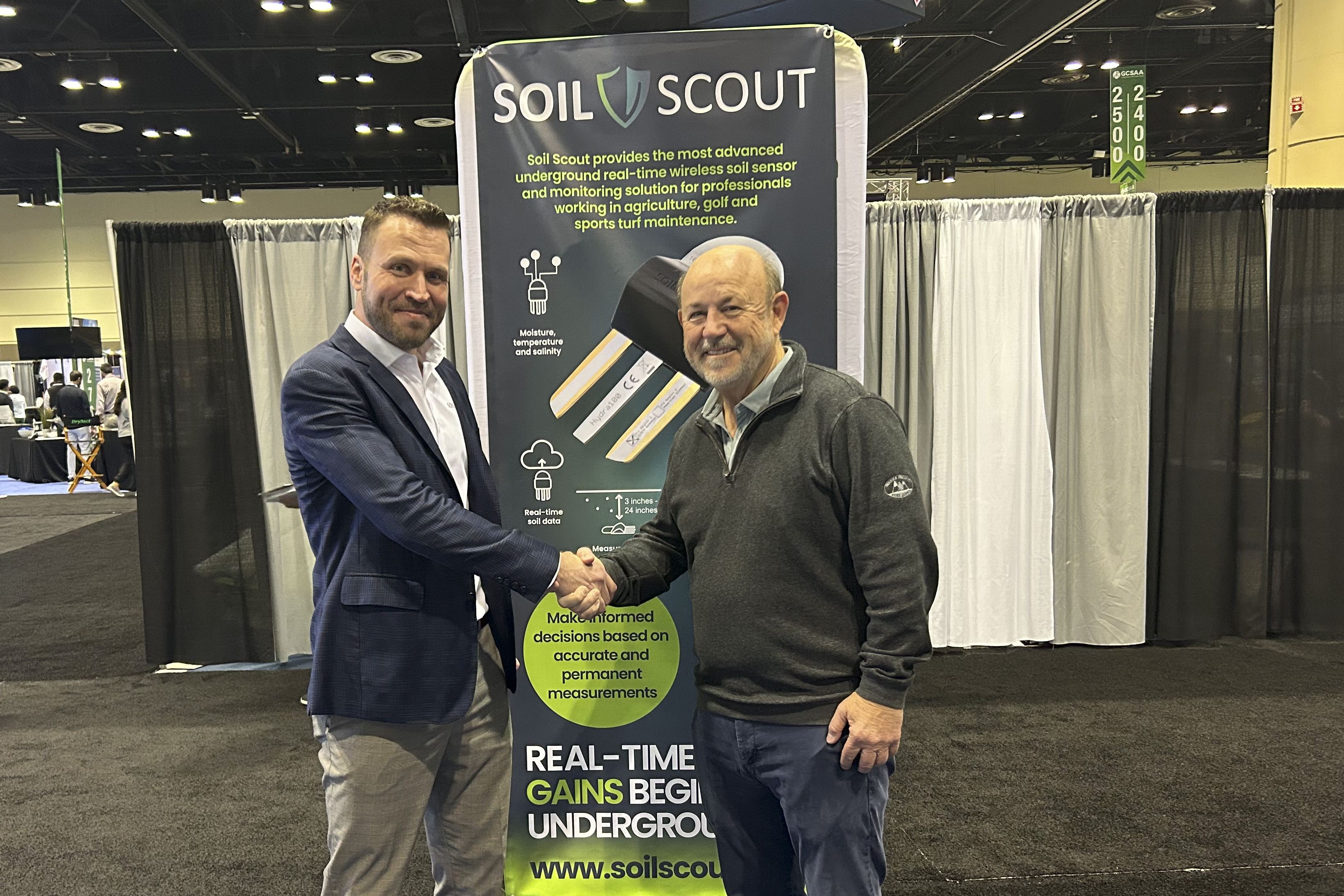 Soil Scout and Sierra Pacific Turf Supply sign US dealer agreement