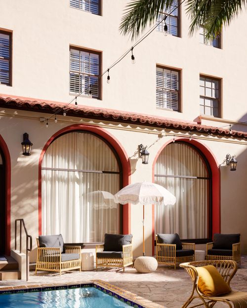 Photo Gallery | Pasadena Hotel & Pool