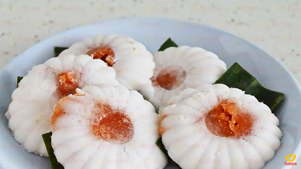 Best Tutu Kueh Live Station Rental in Singapore [2024] | FunCo