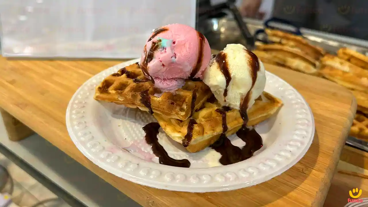 Best Waffle Ice Cream Live Station Rental in Singapore [2024] | FunCo