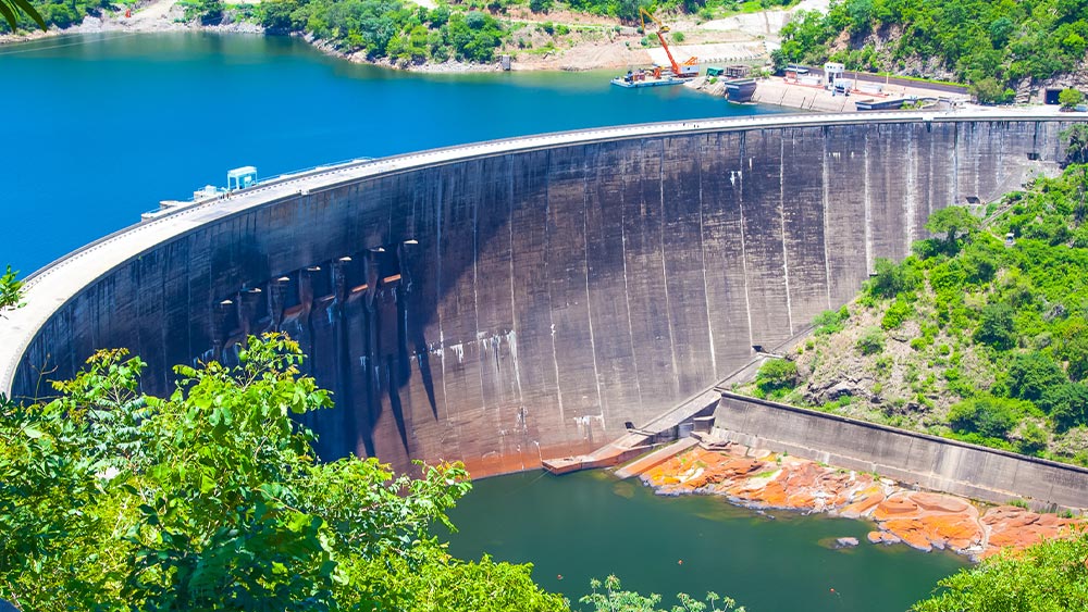 Energy in Crisis: The impact of climate change on the hydropower ...