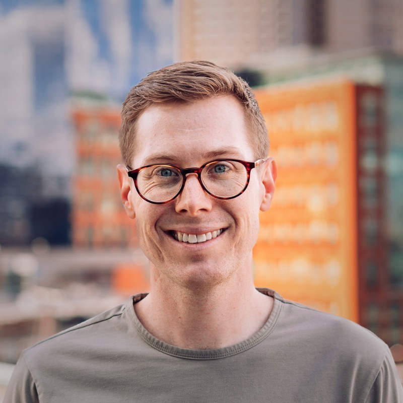 Episode 8: Diving into the 2022 PLS Benchmarks Report with Kyle Poyar