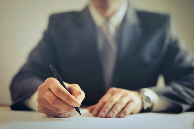 How to Sell an Agency: A Guide to Selling Successfully | ScaleTime