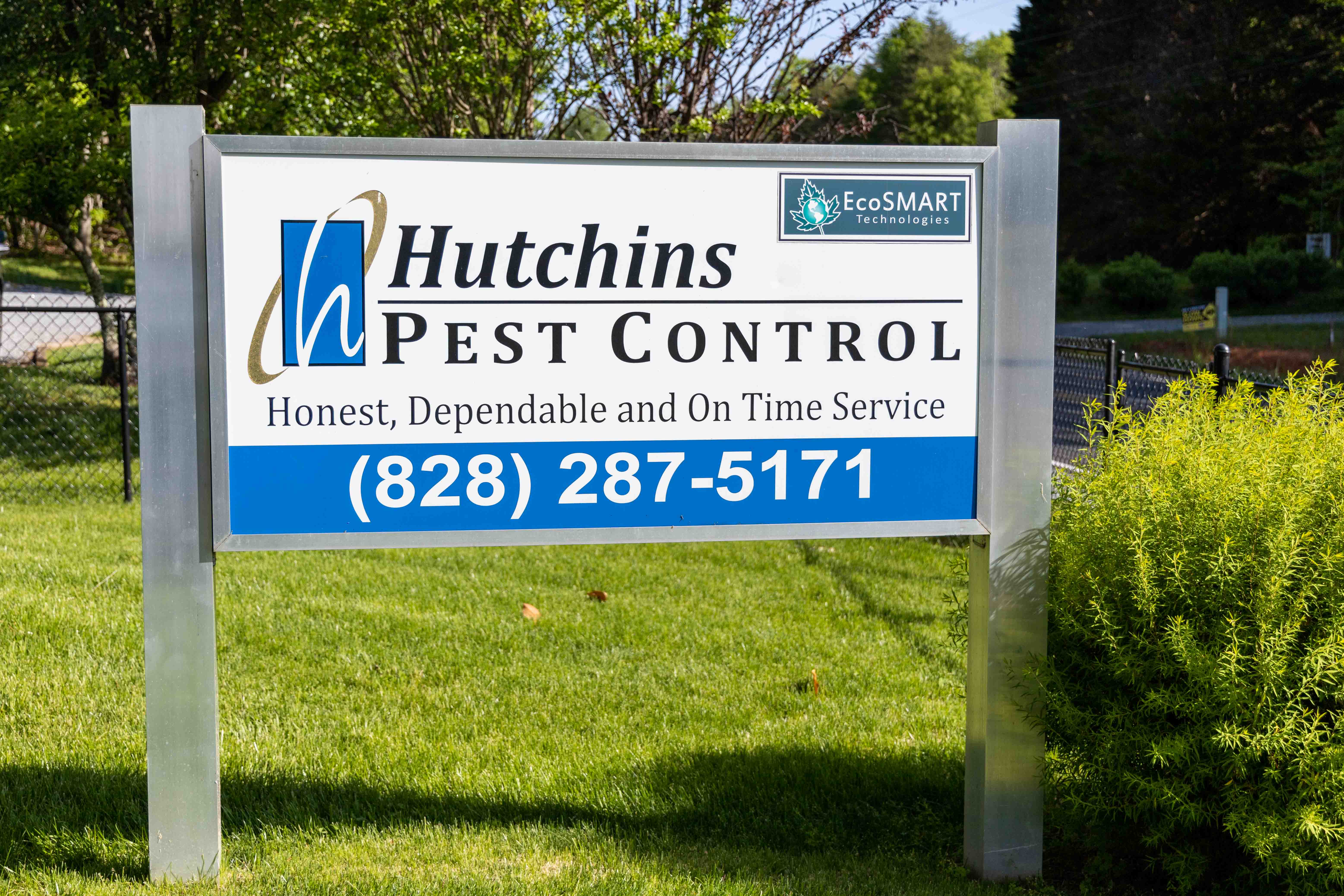 Hutchins Pest Control - Home
