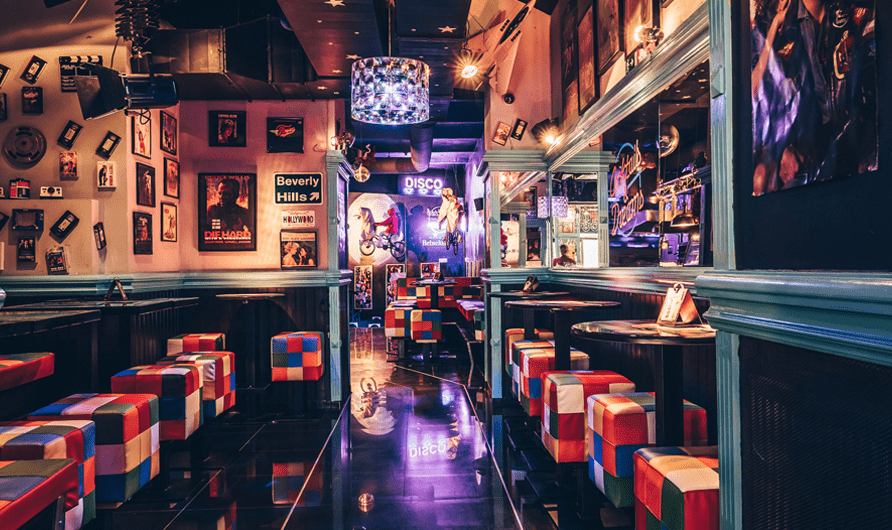 Cafe 80s — Bar & Pub by Vale Casa