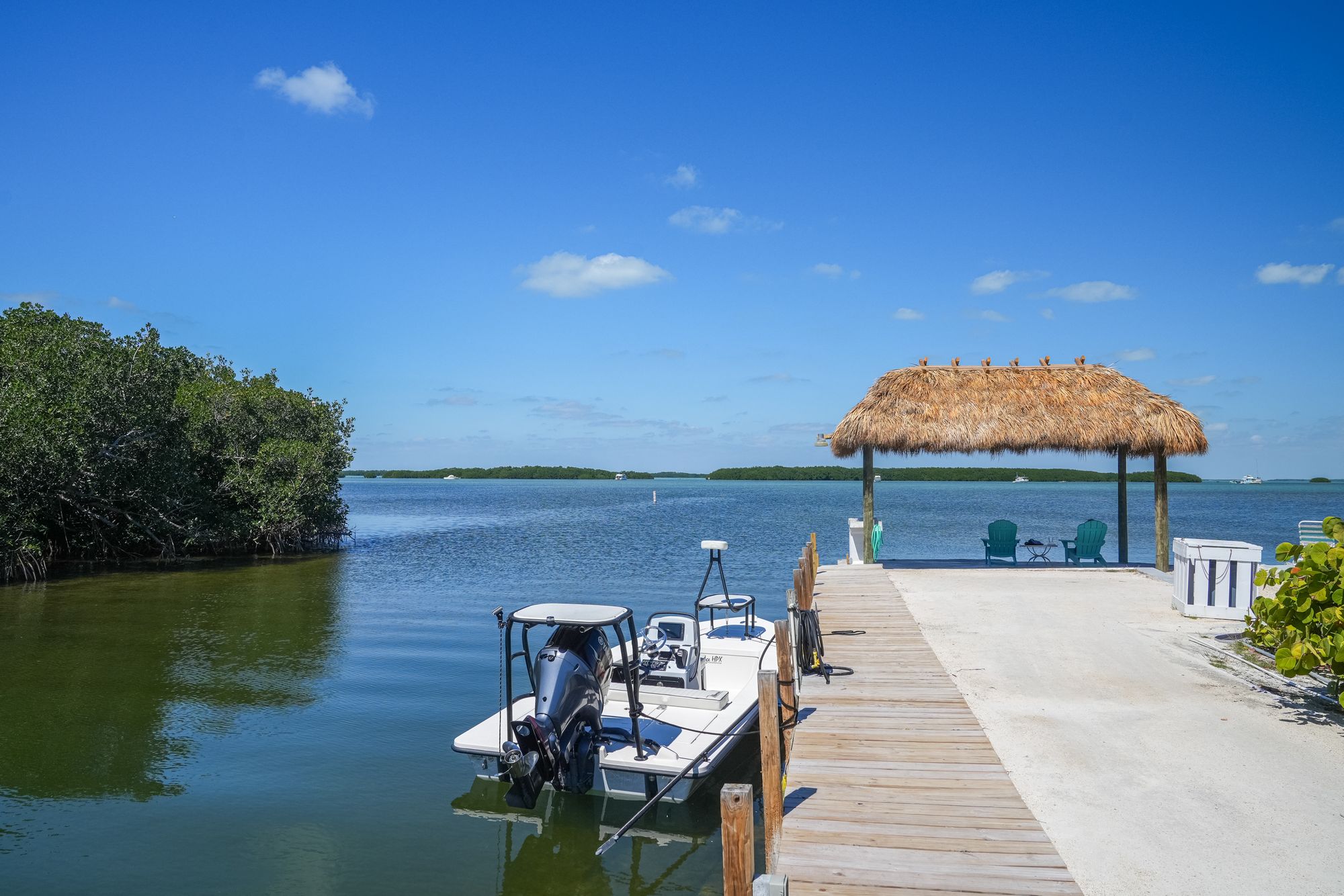 Kon Tiki Resort Amenities | Dockage, Marina, Pool & More