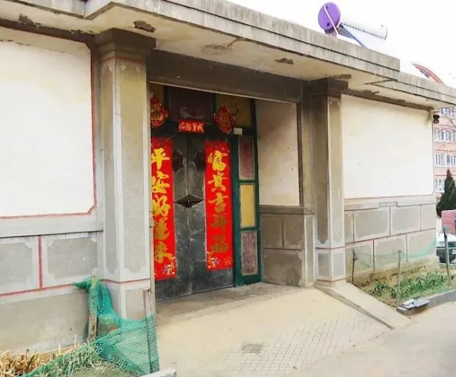 The importance of footwear impressions and shoe model database