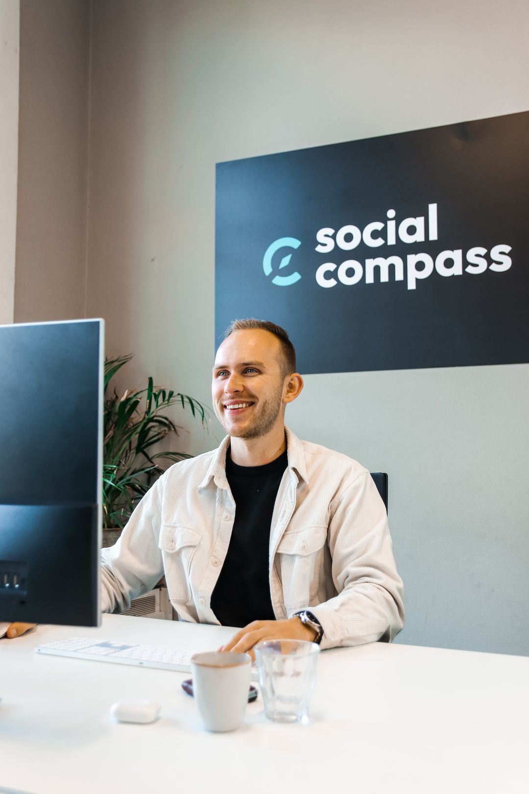 Social Compass | Home