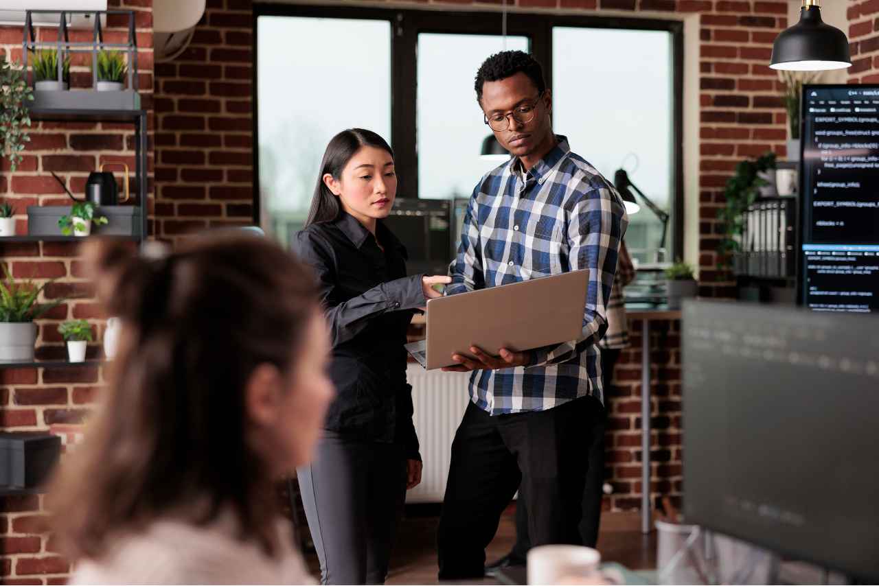 MDR vs. SOC: Choosing the Right Cybersecurity | DivergeIT