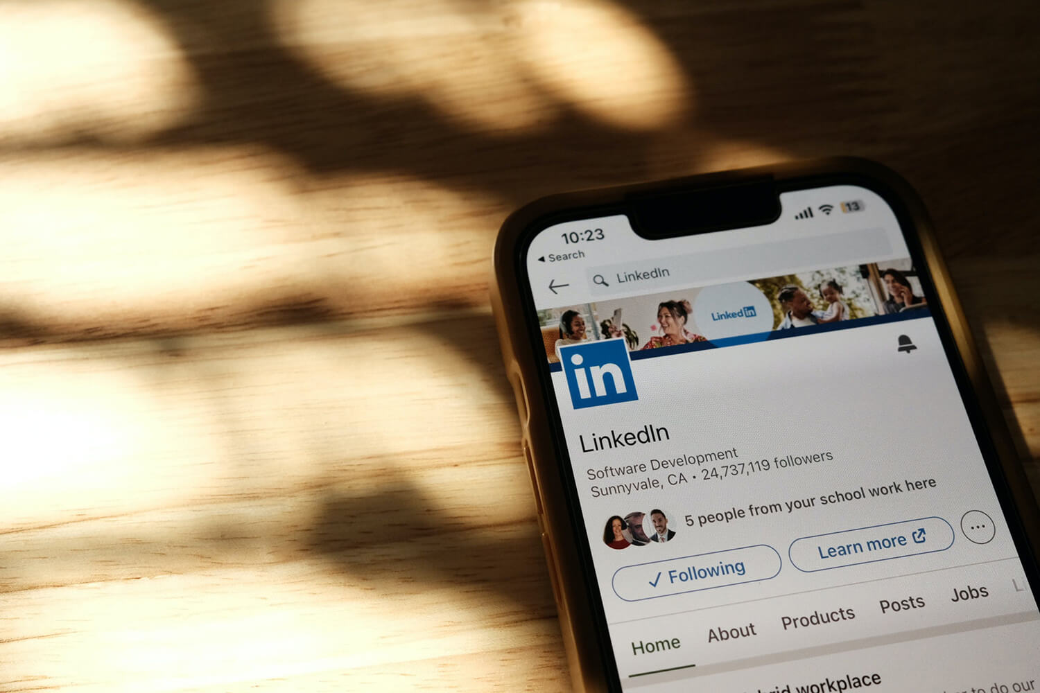 Build Your Brand on LinkedIn As a Freelancer: A Step-by-Step Guide | The Whelm Blog