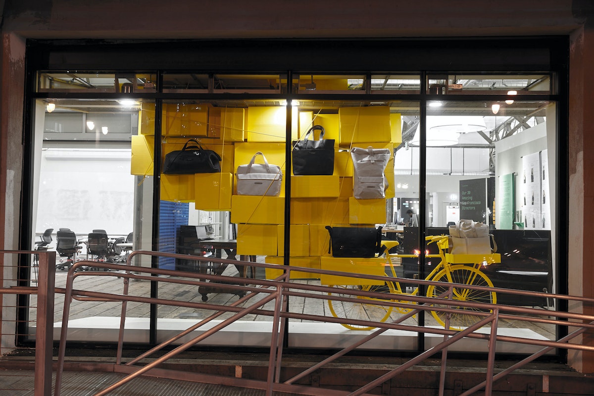 7 Tips and Tricks for Eye-Catching Window Design | IDEO