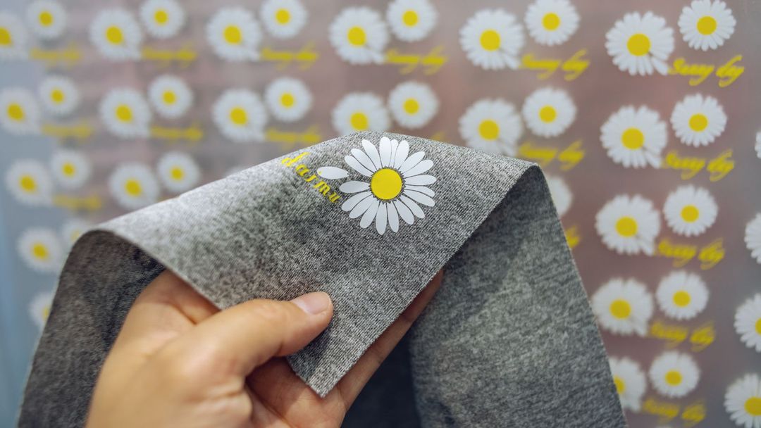 5 Benefits of Using Heat Transfers for Your Clothing Designs