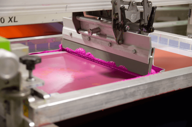 Choosing the Right Screen Print Shop for Your Project