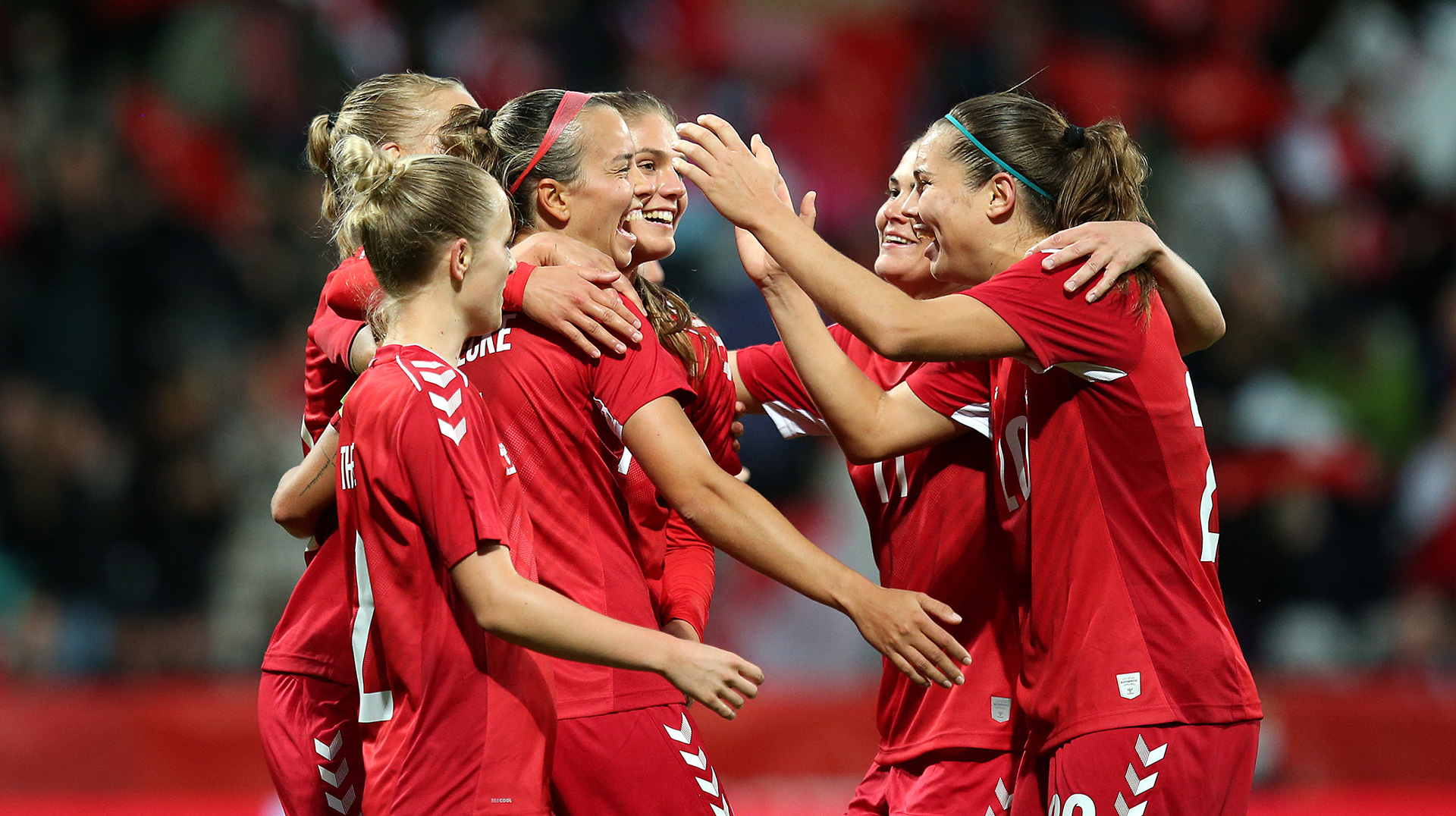 Parken Stadion | Kvindelandsholdet møder Brasilien i Parken