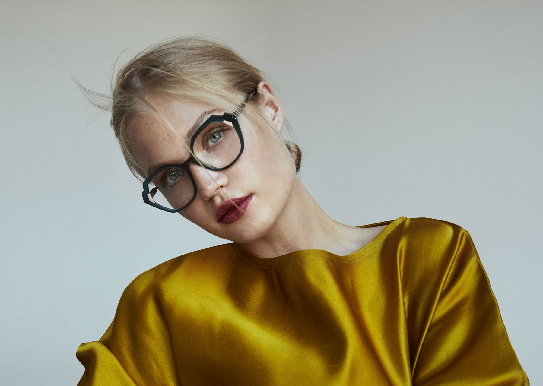 European Eyeglasses Brands: A Blend of Luxury, Innovation, and Artistry