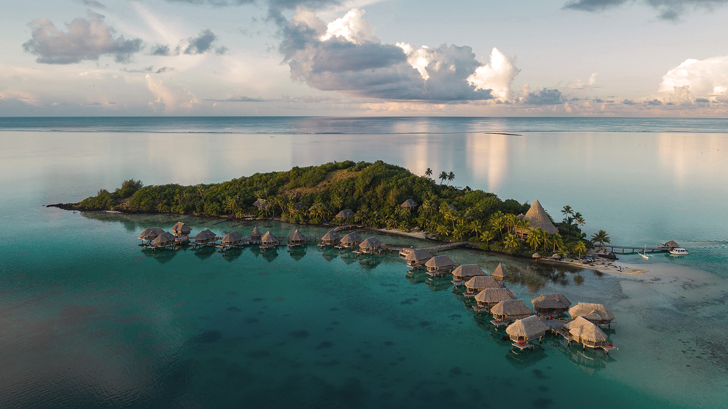 Luxefarer TRAVEL | Discover French Polynesia